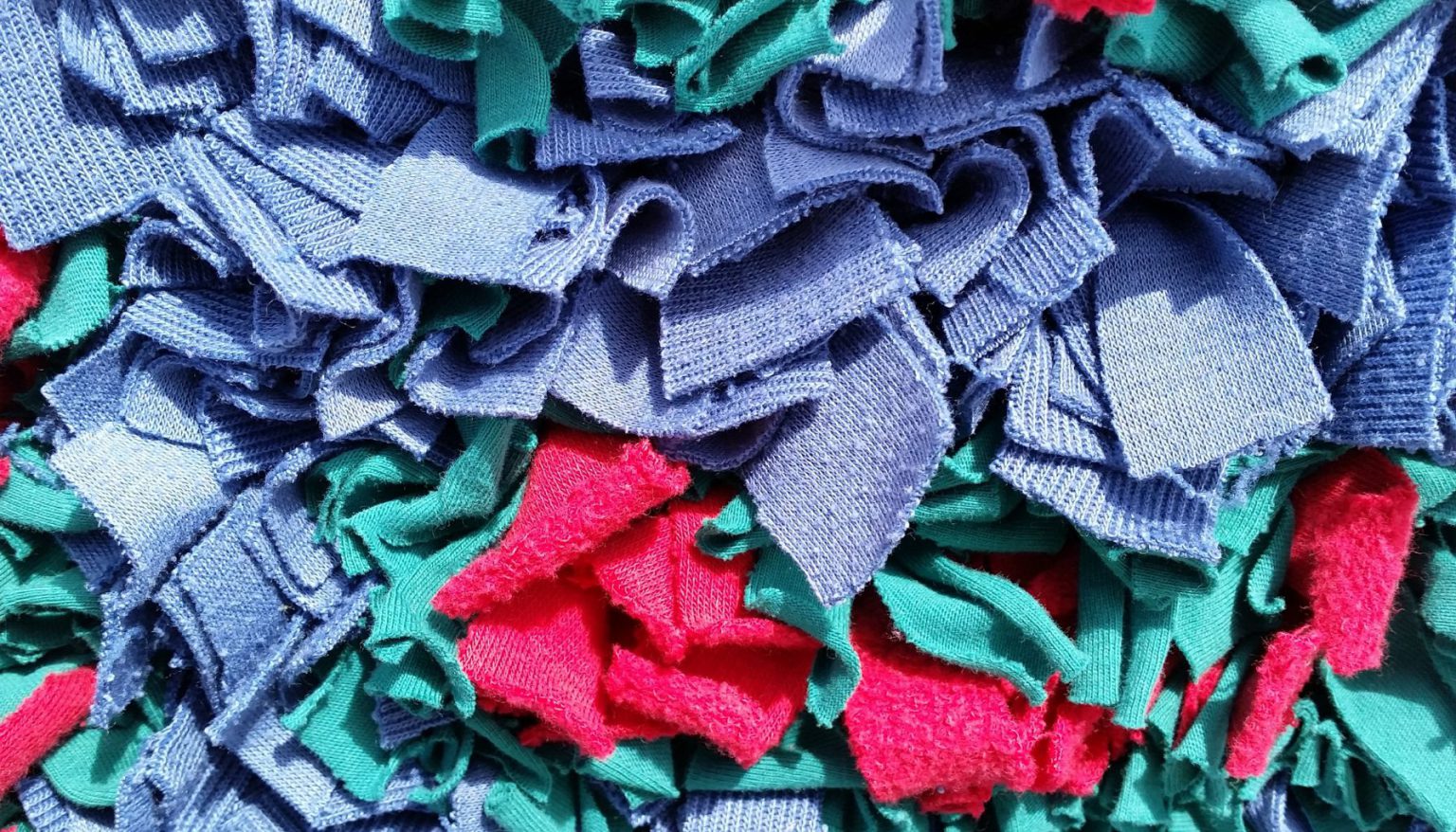 7 Cara Daur Ulang Kain Majun, Ubah Limbah Jadi Cuan!