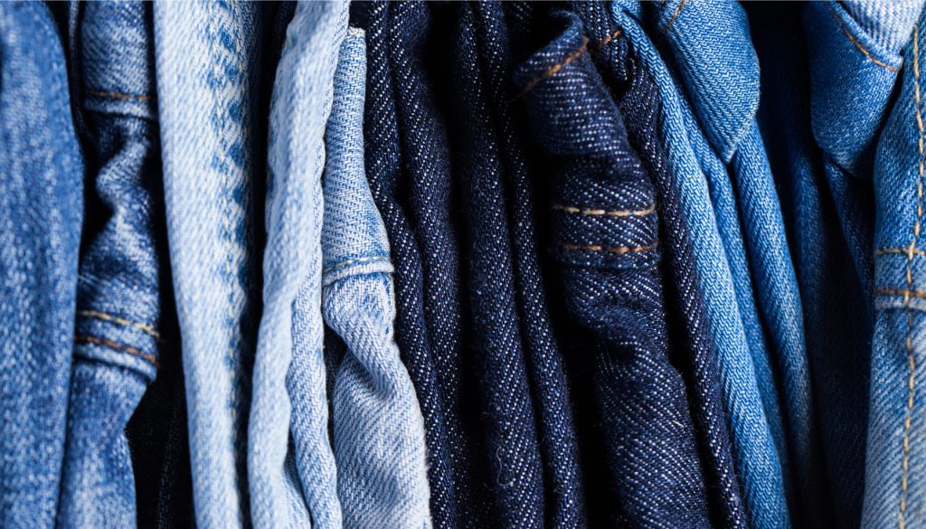 Warna Denim Cocok dengan Warna Apa? Intip 10 Kombinasinya