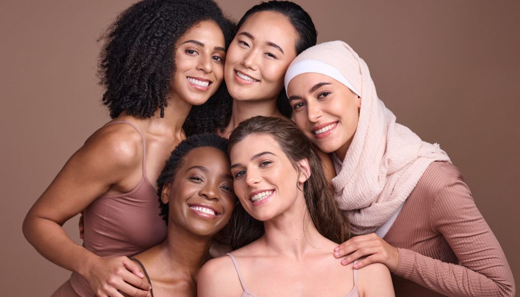 Kenali 4 Warna Kulit dan Pilih Warna Pakaian yang Cocok!