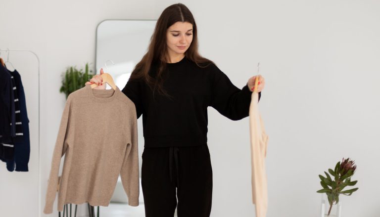 Warna Navy Cocok dengan Warna Apa? Ini 10 Rekomendasinya!